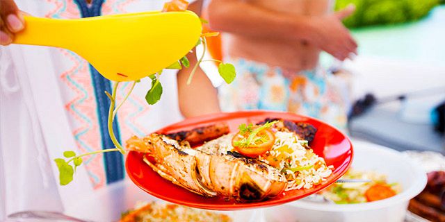 Croisière d'une Journée en Catamaran vers l'îlot Bernache - Vacances ...